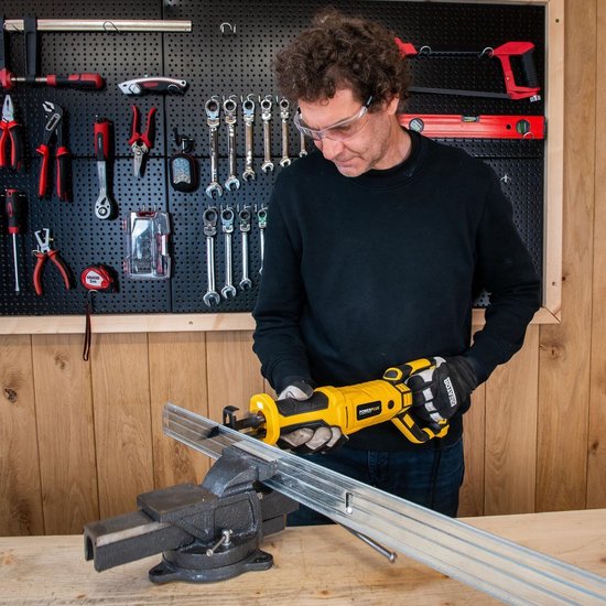 Powerplus Reciprozaag - Elektrische zaagmachine 920W - Voor hout ...