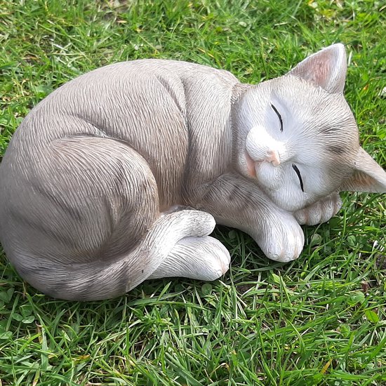 Beeldje grijze kat, slapend. 20 cm lang. Poes - kat - kater - kitten | bol