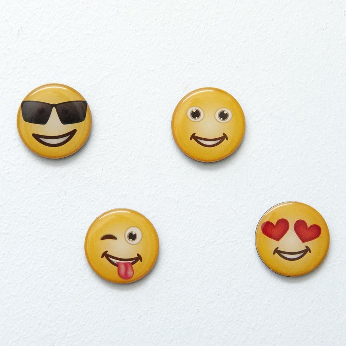 20x leuke Smiley Magneten | bol.com