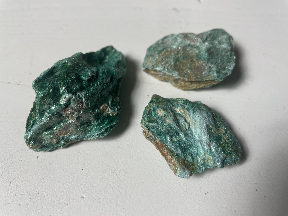 Plant 'n Bak - Ruwe Fuchsiet - Groene Edelsteen - Handsteen | bol.com