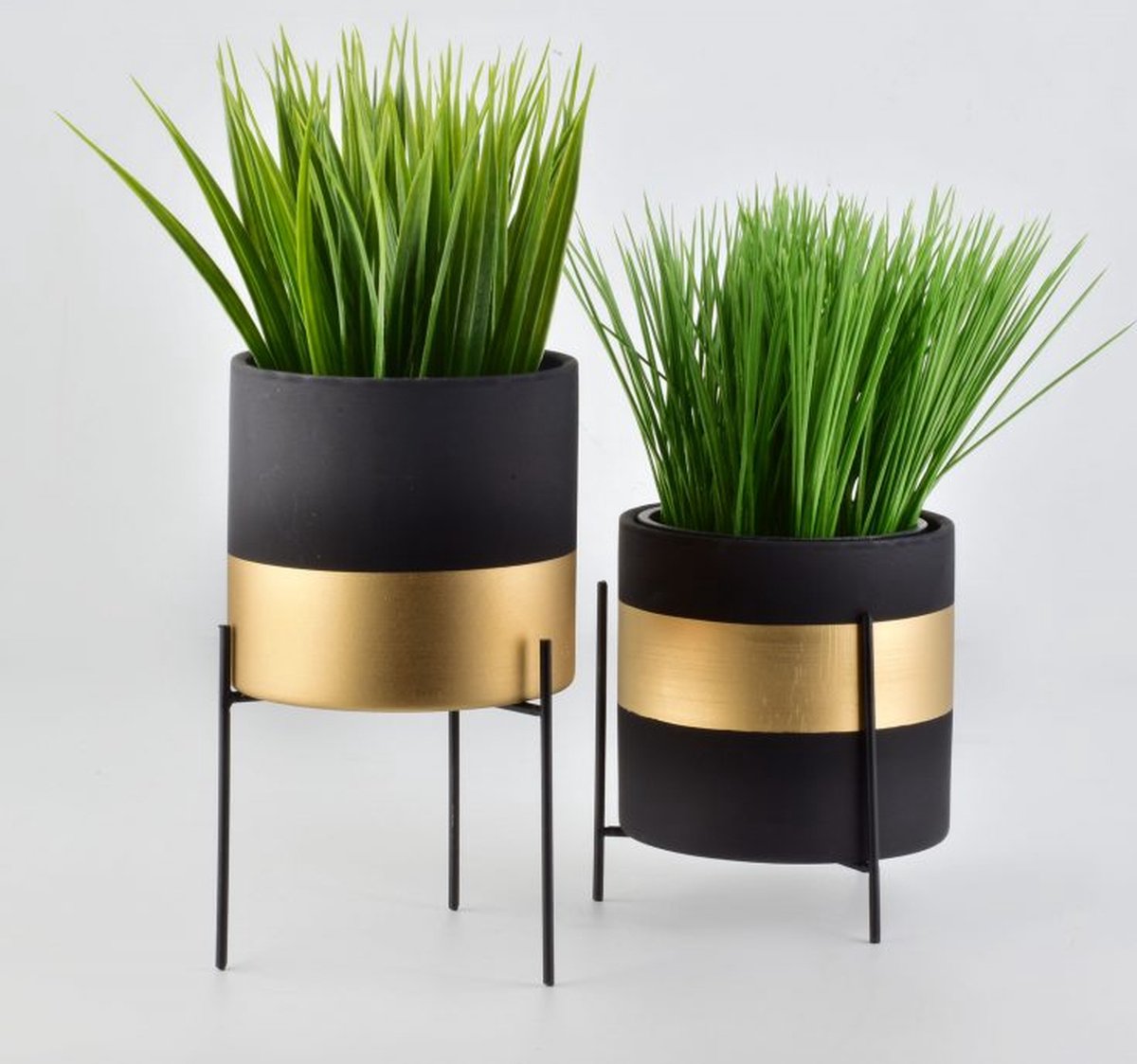 Keramische bloempot met metalen onderstel Neva – Zwart – Goud | bol.com