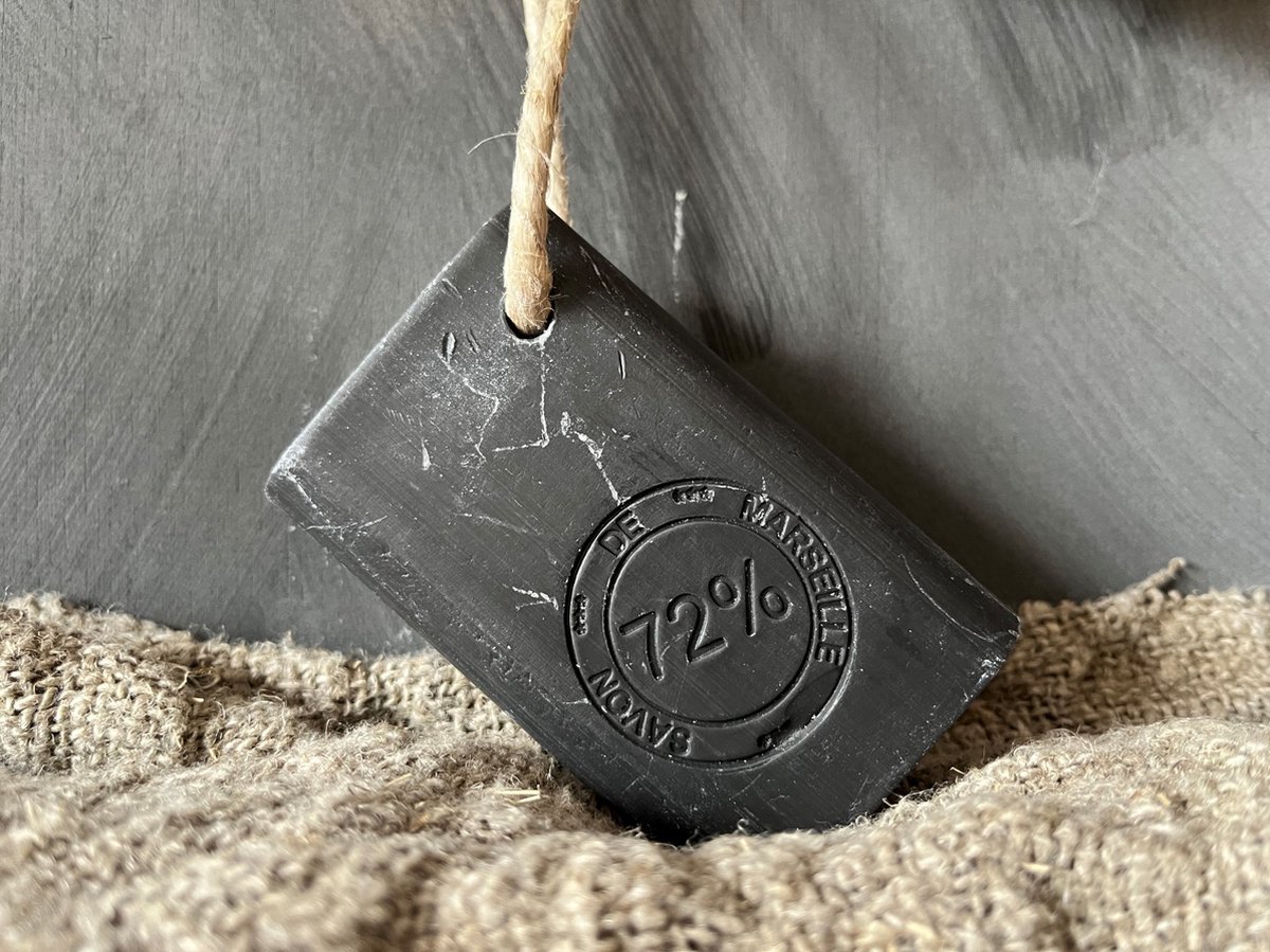 Zwarte zeep aan koord - Zeep Blok - Zeep zwart - Marseillezeep ...