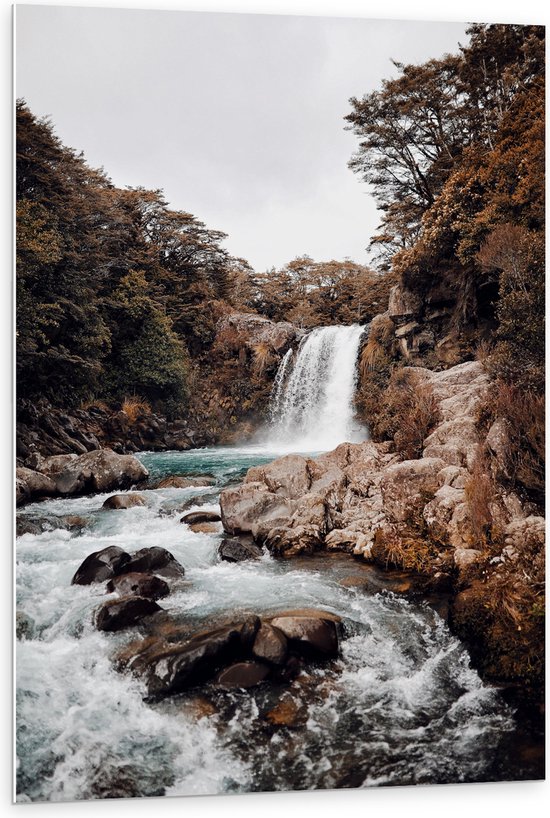 WallClassics - PVC Schuimplaat - Wilde Rivier met Waterval - 80x120 cm ...