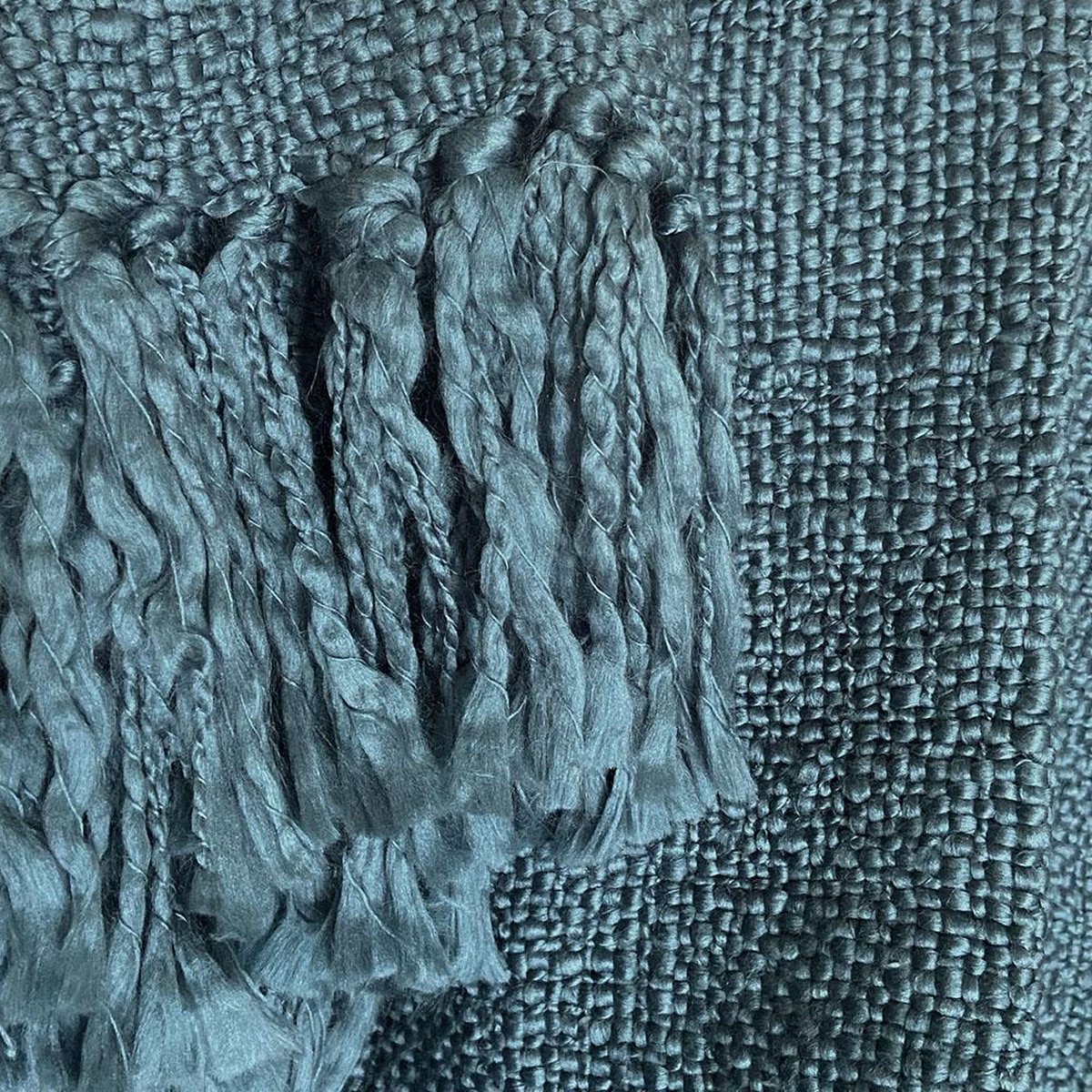 Malagoon - Dark lead blue solid throw | bol.com