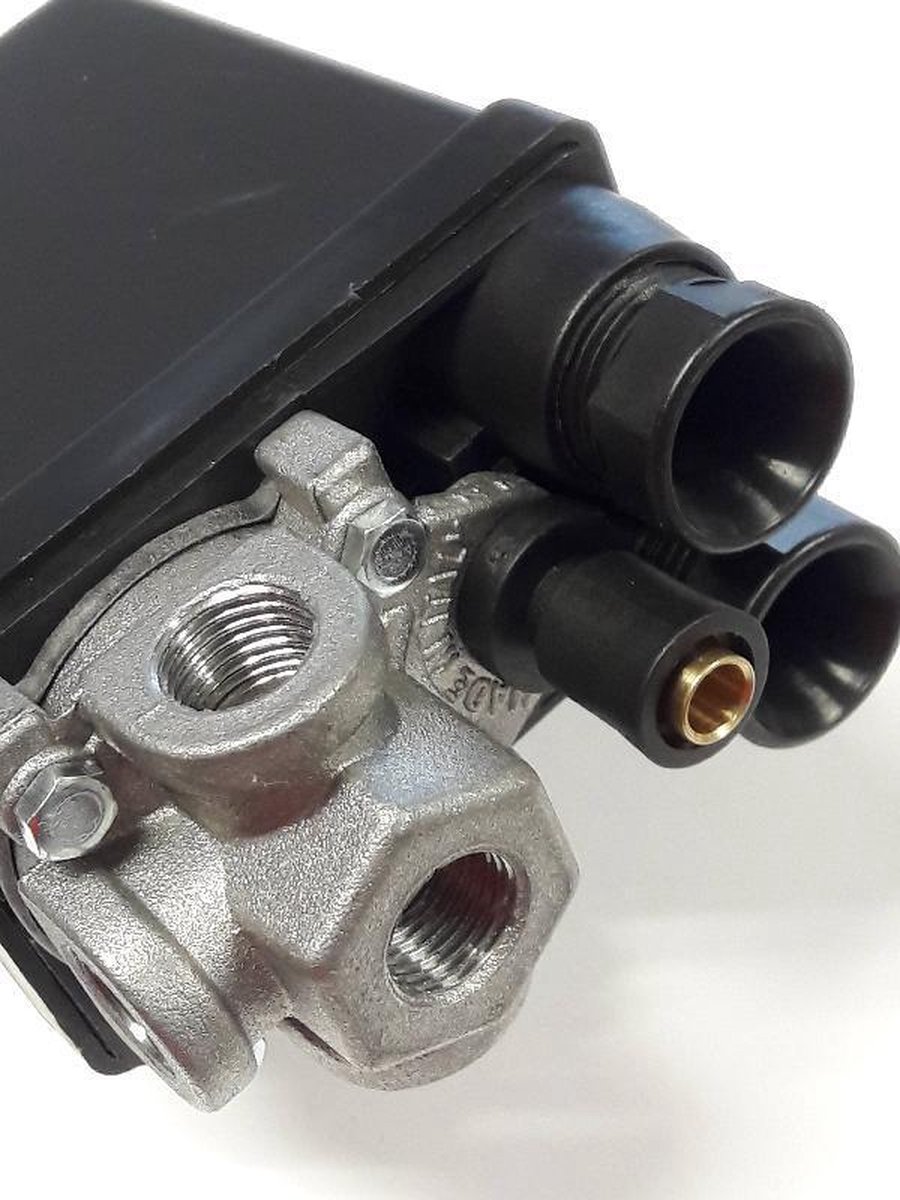 NeMa Compressorschakelaar 230V met 4 aansluitingen | bol