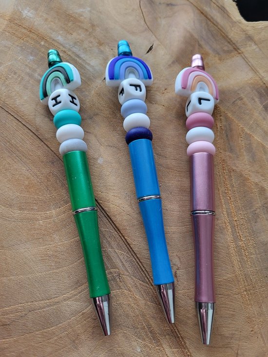Pen - Pen met initiaal - Pen met kralen - Regenboog - Cadeau ...