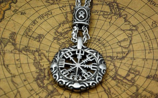 [Two Ravens] Viking Kompas Ketting - Zwarte zon Ketting - Zonneketting ...