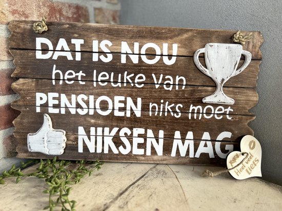 Creaties van Hier - Tekstbord met houten hartje - Pensioen - 26x44 cm - Hout | bol