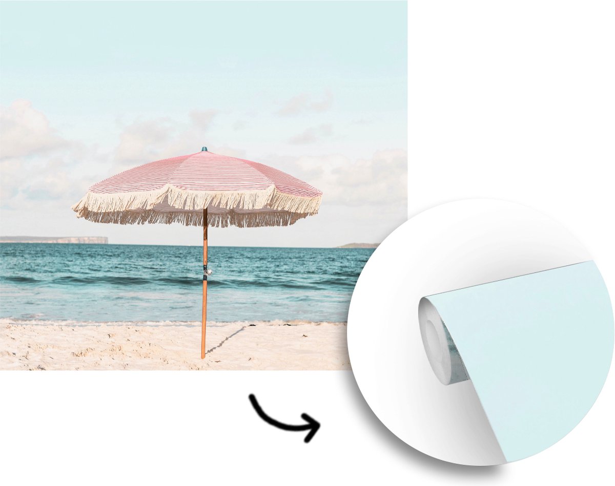 Parasol - Strand - Zee - Wolken - Behangpapier | bol