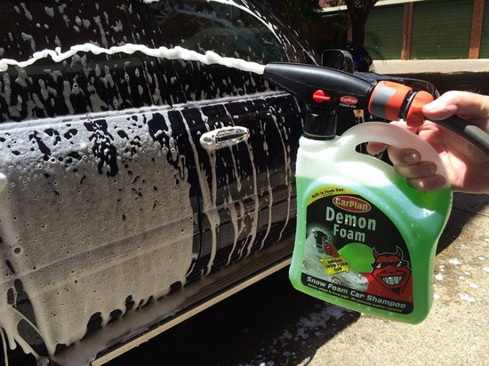 Demon Foam + Gun | Incl. Foamgun voor Tuinslang - 2 liter | bol