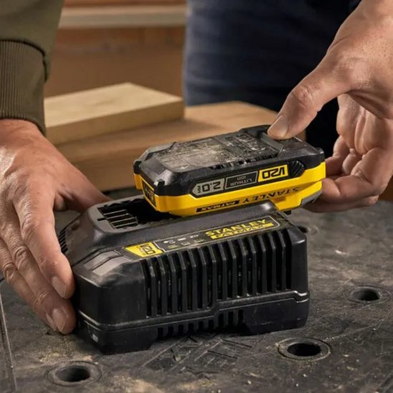 STANLEY FATMAX V20 18V Snellader - 4A - Voor 2.0Ah en 4.0Ah accu's | bol