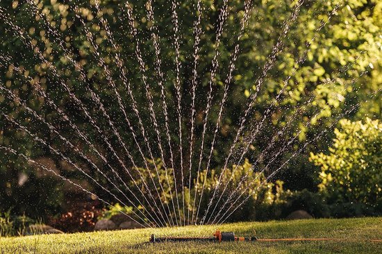 sprinkle - Gazonsproeier zomer, Gardena Aqua - sprinkler gazonsproeier ...