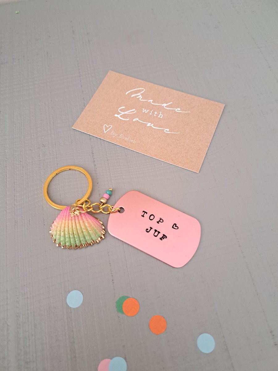 By_Evelien Lieve Sleutelhanger TOP JUF - Graveren - Schelpje ...