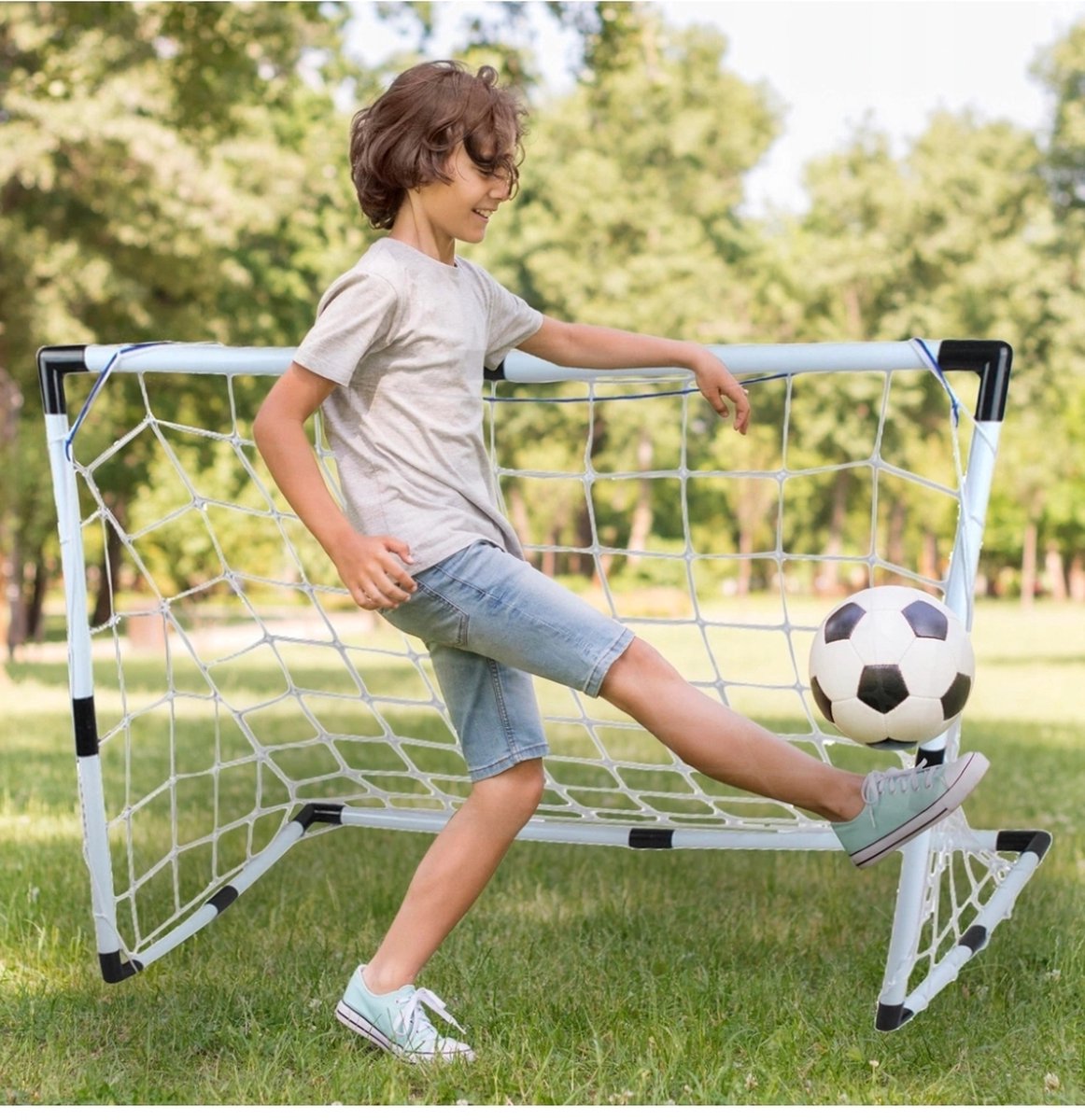 Ariko 2 mini voetbaldoelen met kleine voetbal en ballenpomp - voetbal - goal - doel | bol.com