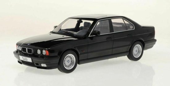 BMW 5-Series (E34) - 1:18 - Modelcar Group | bol.com