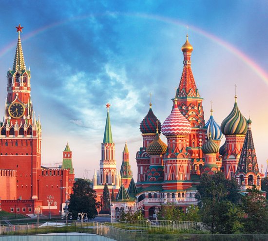 Regenboog over het Rode Plein en Kremlin in Moskou - Fotobehang (in ...