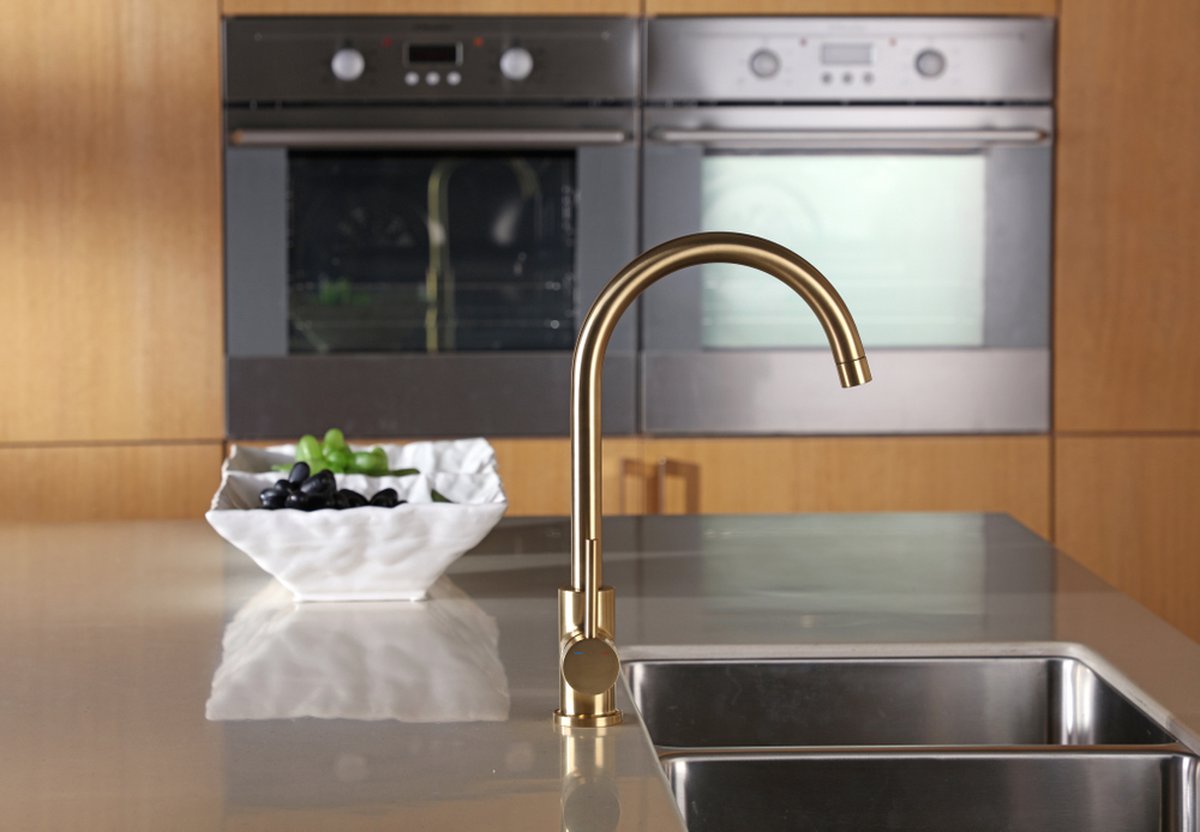 AquaVive Keukenmengkraan Shire Geborsteld Messing | bol.com