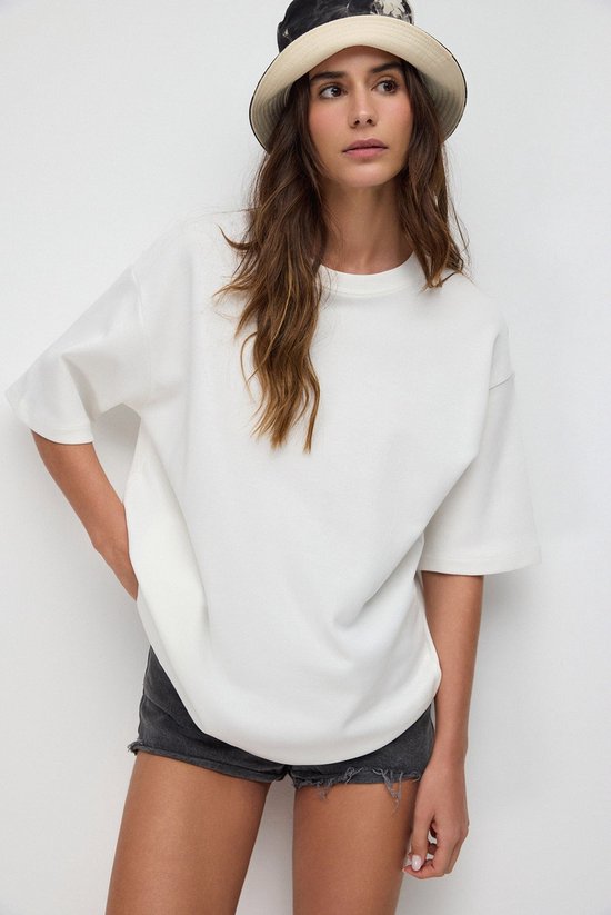 Breathable Oversized Tee | bol