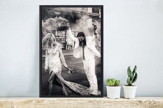 Posters - Koppel - Feest - Jurk - Las Vegas - Zwart wit poster - Kader ...
