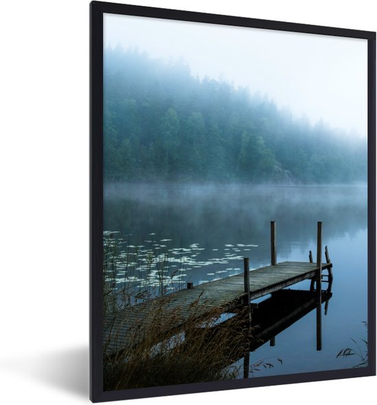 Fotolijst - Poster met lijst - Steiger - Meer - Mist - Bos - Poster ...