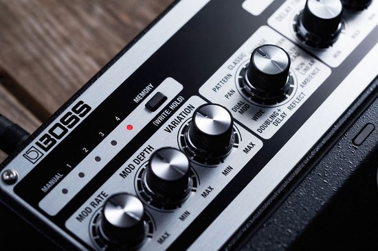 Boss DM-101 Delay Machine - Analoge multi delay - Zwart | bol
