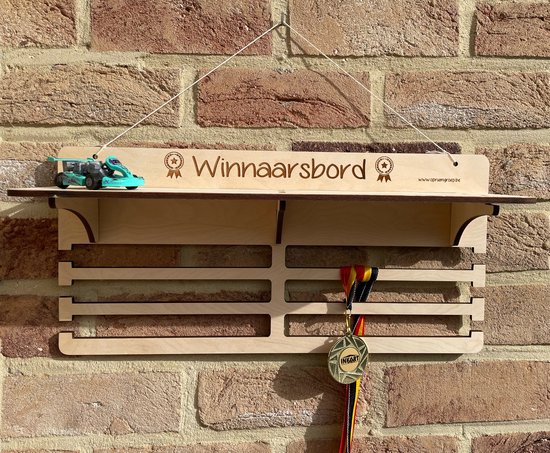 Tina Favache - Houten WinnaarsBord - bouwset - medailles en bekers ...
