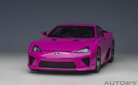 AUTOart 1/18 Lexus LFA, Passionate Pink | bol.com