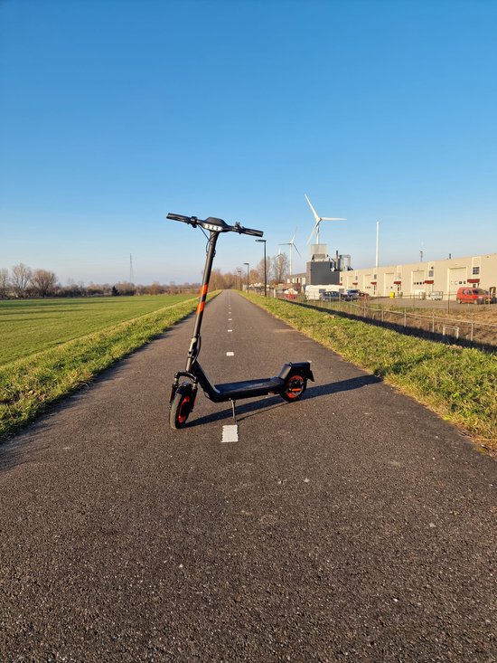 Elektrische Step - 500 Watt - E Step - Anti lek banden - IOS en Android ...