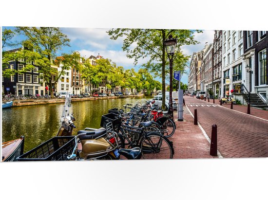 PVC Schuimplaat- Rij Fiets Geparkeerd langs de Gracht in Amsterdam ...