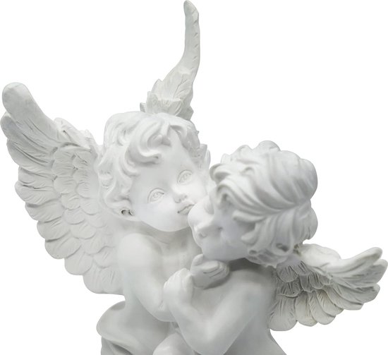 Groot engelpaar als decoratieve figuur - liefdevolle engelfiguur met ...