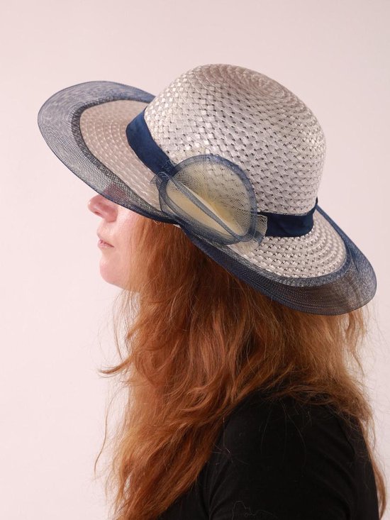 Witte dameshoed met marine blauwe sierrand | bol