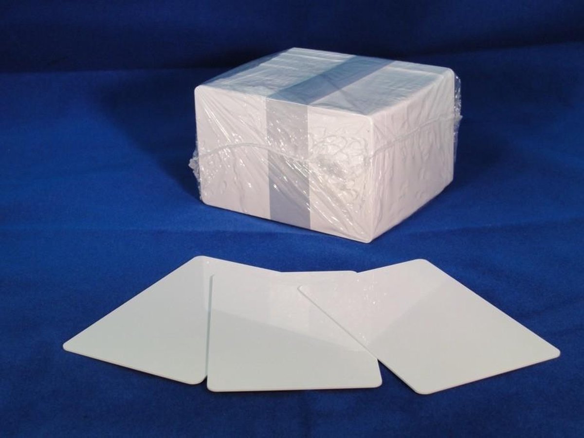 Carte PVC Ultracard blanche fine (0, 1) CR80 boîte de 1000 pièces ...