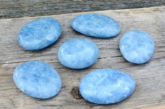 Edelsteen blauwe Calciet - handsteen | bol