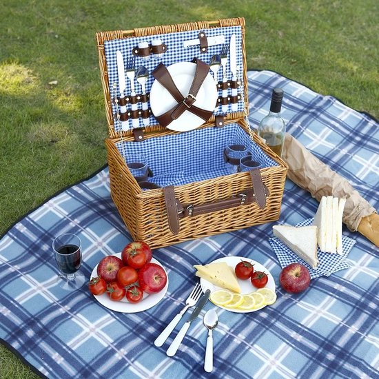 Rieten picknickmand voor 4 personen met bestek, borden en wijnglazen ...