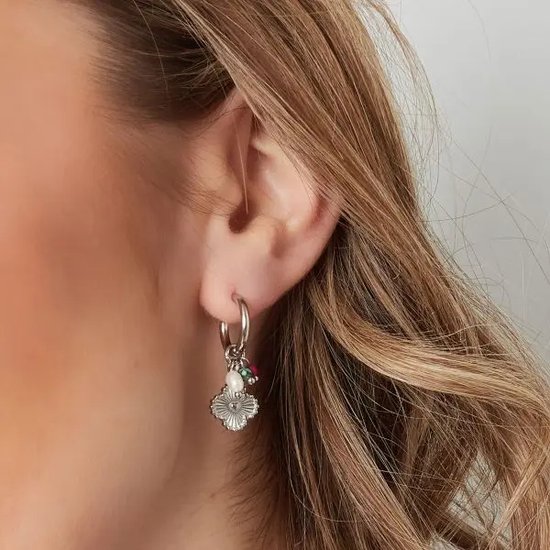 Oorbellen hartjesbloem en kralen - Yehwang - Oorbellen - 3 x 1,40 cm ...