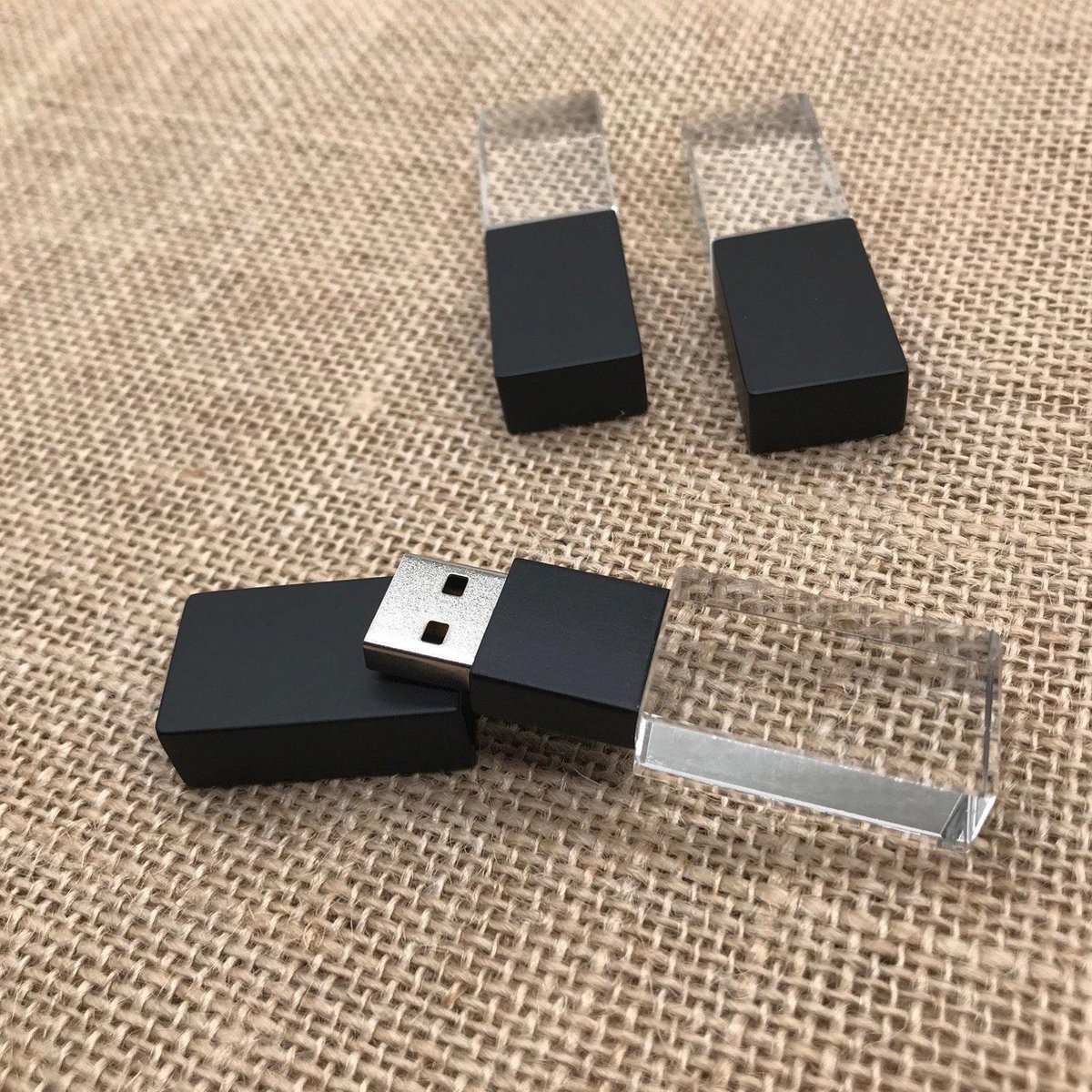 Kristal USB stick met zwart metale dop 16GB - Glas usb stick, glazen ...