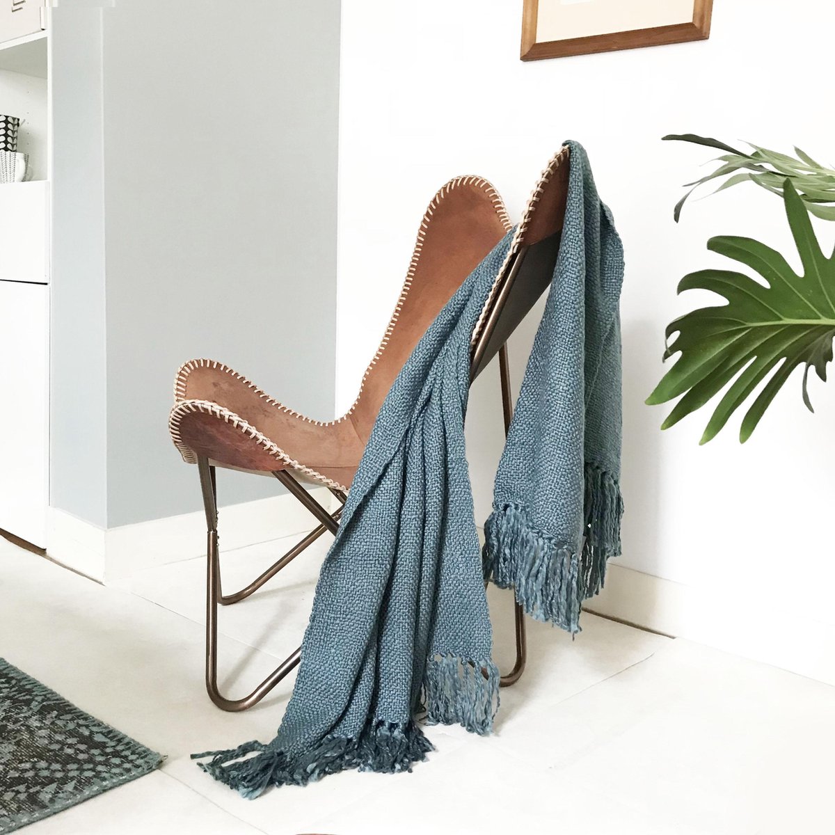 Lead blue solid throw | bol