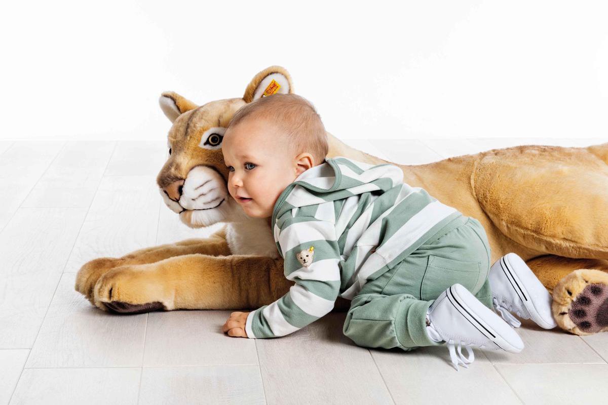 Steiff 075735 LIGGENDE LEEUWIN LEONIE - 100 cm | bol.com