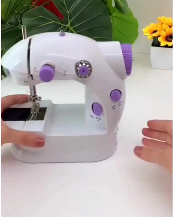 Naaimachine - Elektronisch - Met Tafel - Ideaal voor Beginners - Met 70 delige naaiset... | bol.com