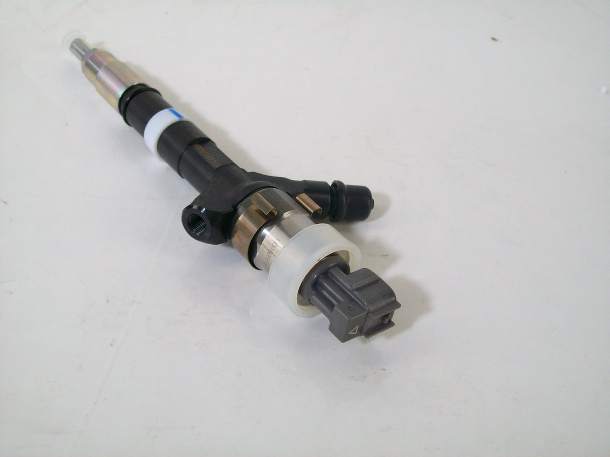 Toyota injector [095000-0940 - DCRI100940 - 9709500-094 - 095000-0770 ...