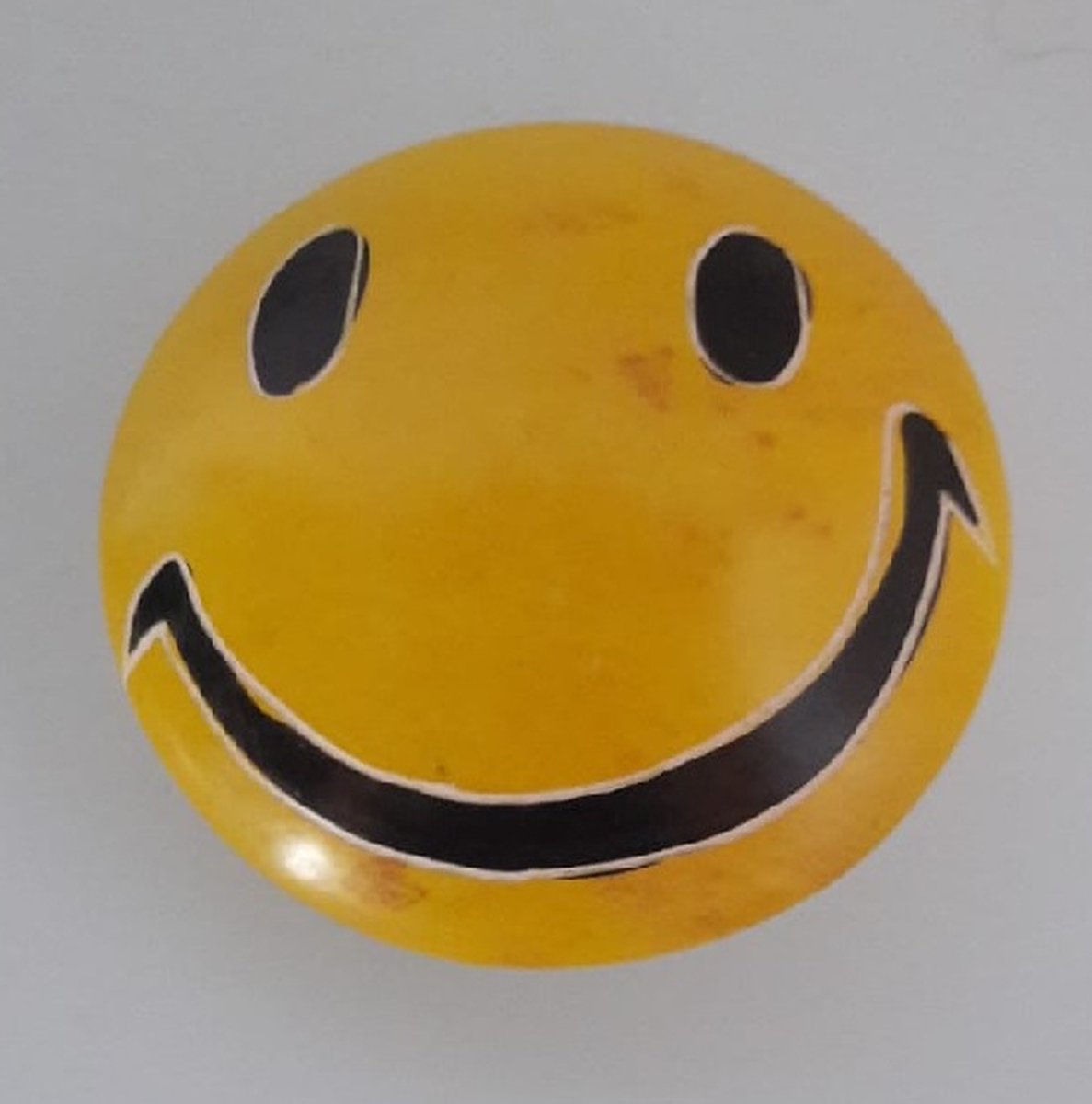Nog meer sfeer in uw woonomgeving met deze prachtig handgemaakte smiley ...