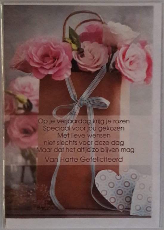 Van harte gefeliciteerd met je verjaardag! Een mooie kaart met een bos rozen en een... | bol