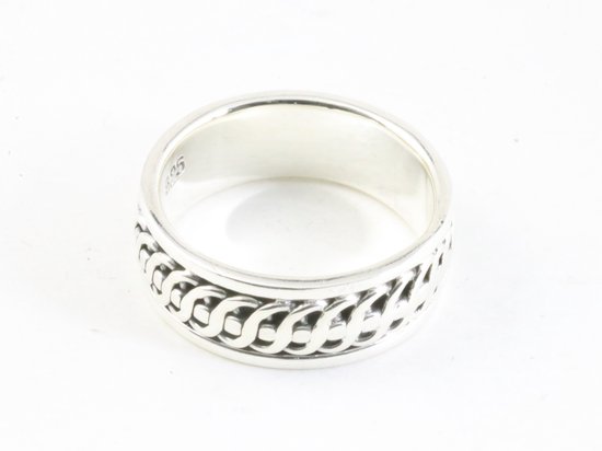 Zware zilveren ring met kabelpatroon - maat 18 | bol