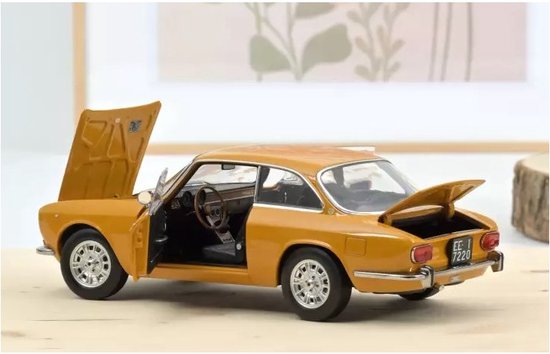 Norev Alfa Romeo1750 GTV Miniatuurauto / Schaal 1:18 | bol.com