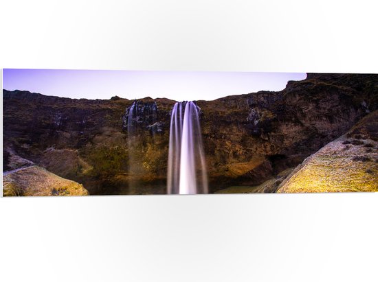 PVC Schuimplaat- Pad langs Rotsen met Watervallen - 120x40 cm Foto op ...
