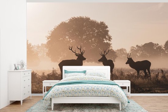 Behang - Fotobehang Herten - Mist - Bos - Breedte 405 cm x hoogte 260 ...