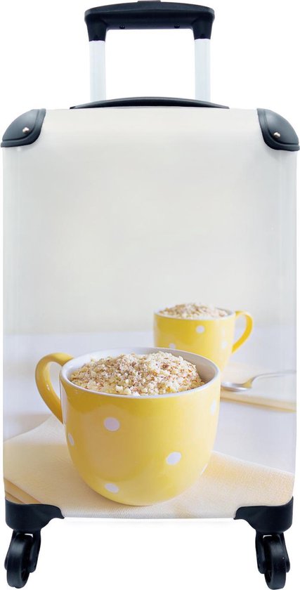 Koffer - Een dessert van Mascarpone in gele mok - Past binnen 55x40x20 ...