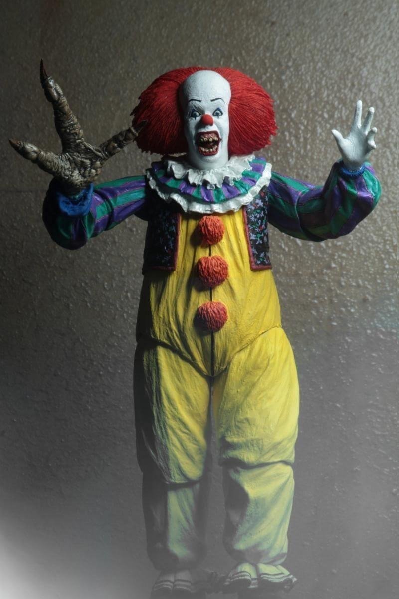 Stephen King's: It 1990- Ultimate Pennywise Version 2 Action Figure ...