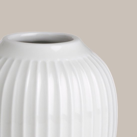 Klassieke Witte Keramiek Vaas met Verticale Groeven - Scandinavisch ...
