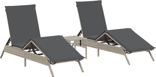 vidaXL - Ligbedden - 2 - st - met - tafel - poly - rattan - lichtgrijs ...